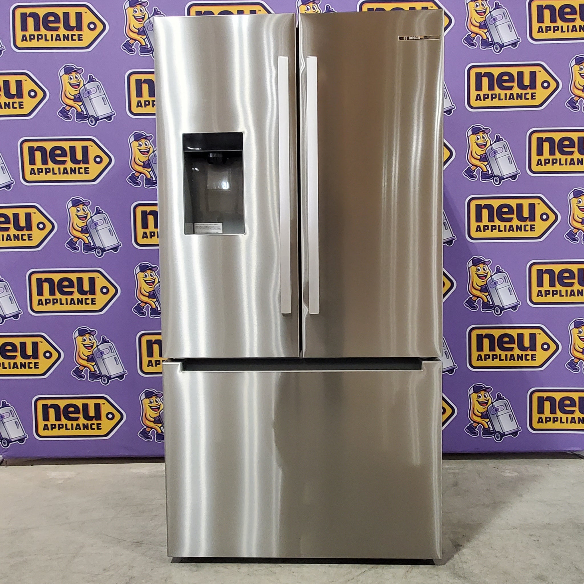 Bosch Fastest Ice Maker Standard-Depth 300 Series 26-cu ft 3 -Door Sma