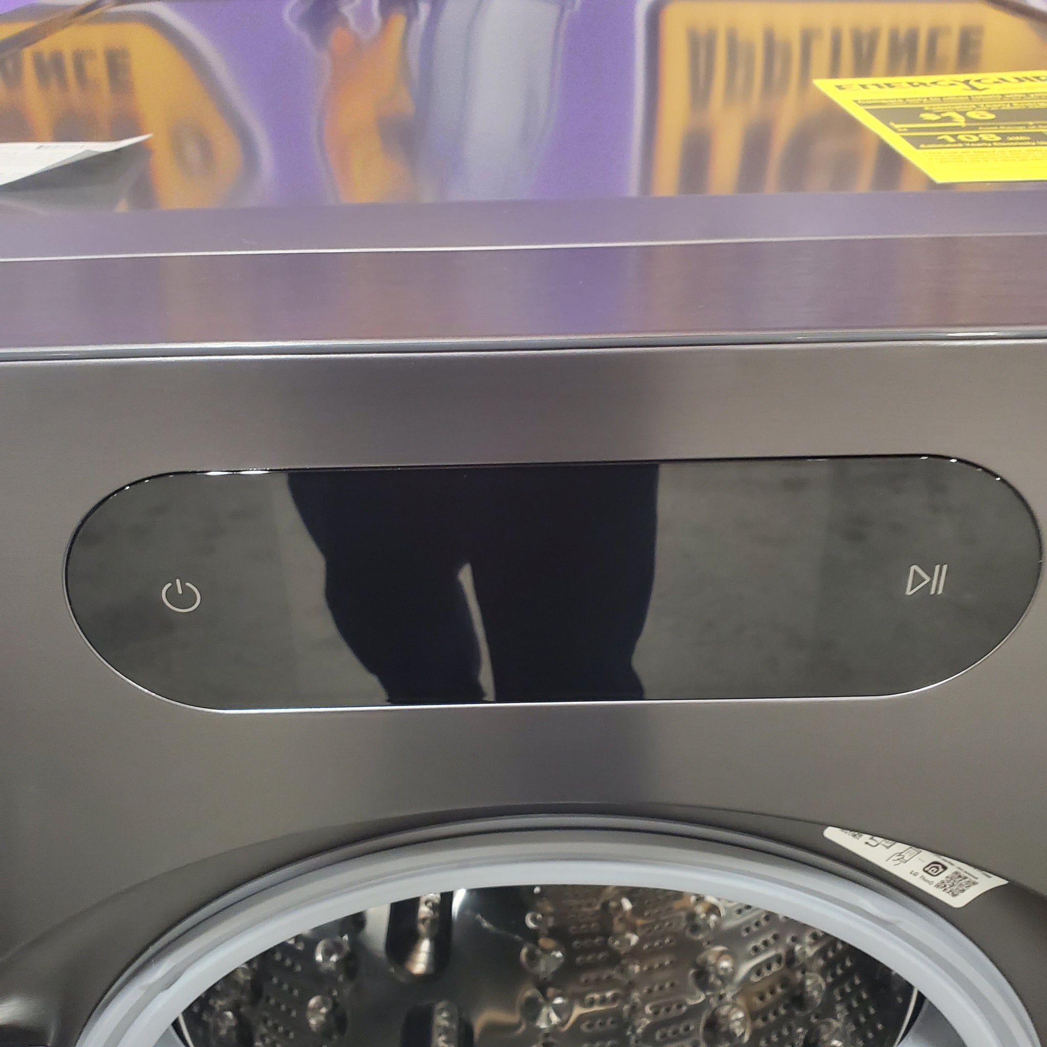 LG SIGNATURE 5.8 cu. ft. Smart Front Load Washer with ezDispense® and